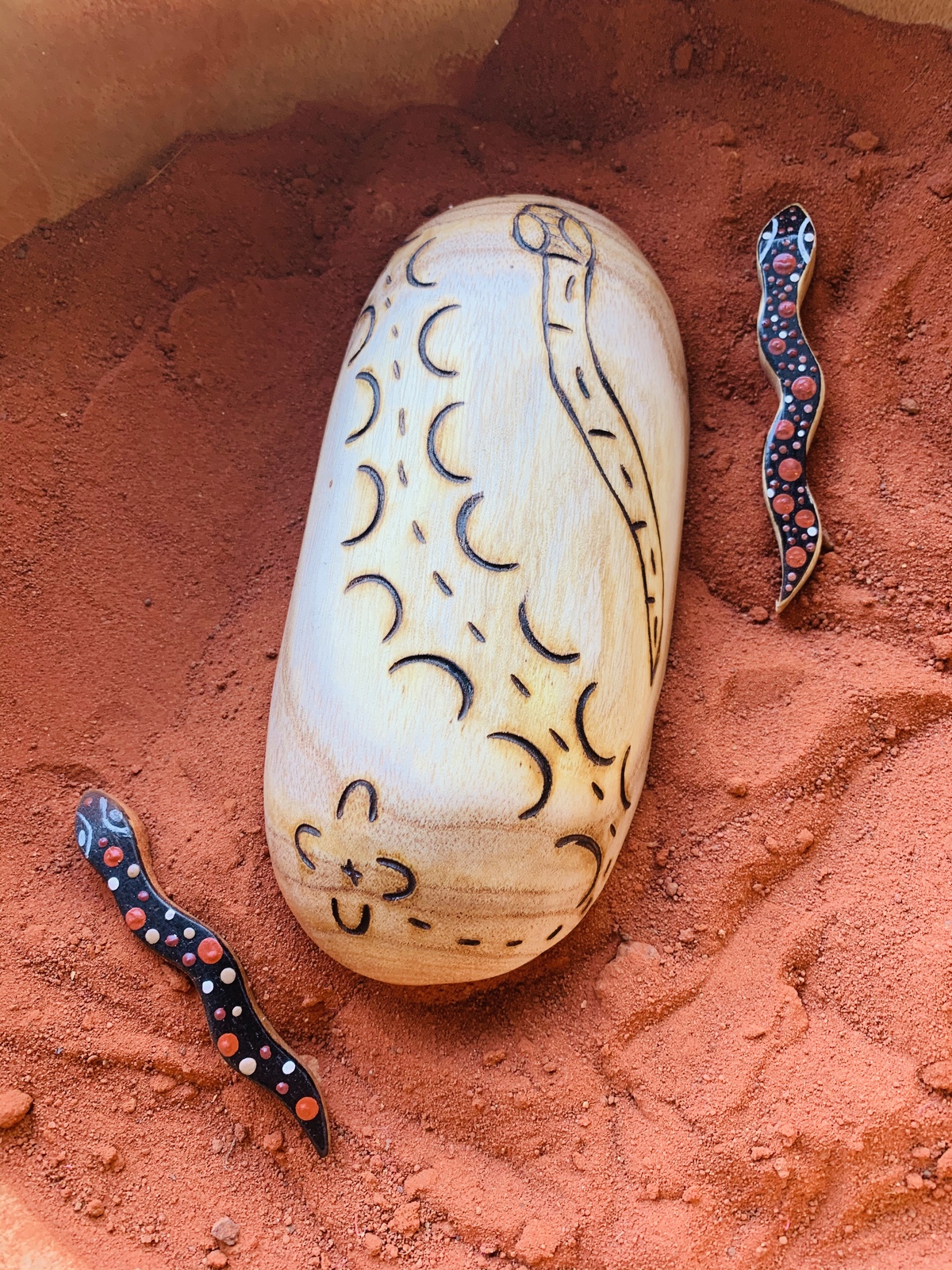 Waugal (Wagyl) Engraved Coolomon